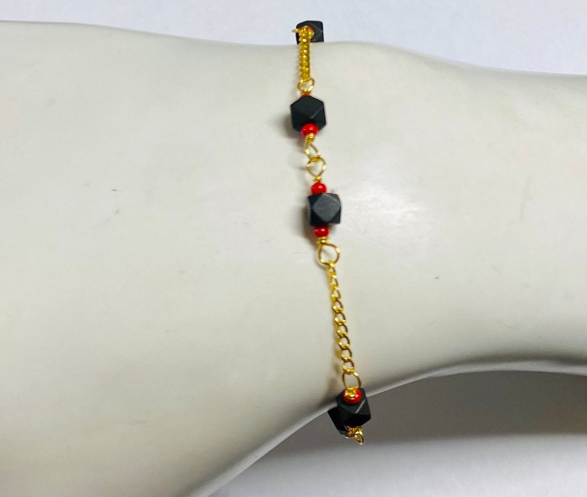 14 Karat Yellow Gold Genuine 4mm Azabache Jet & Coral 6" Curb Link Bab ...